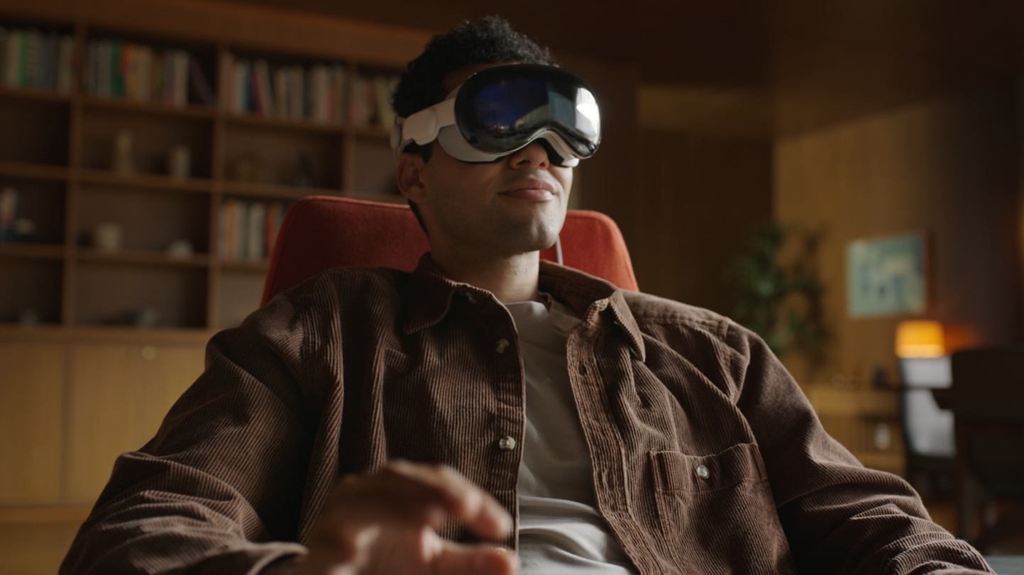 Apple Vision Pro Micro OLED Display and Battery Details